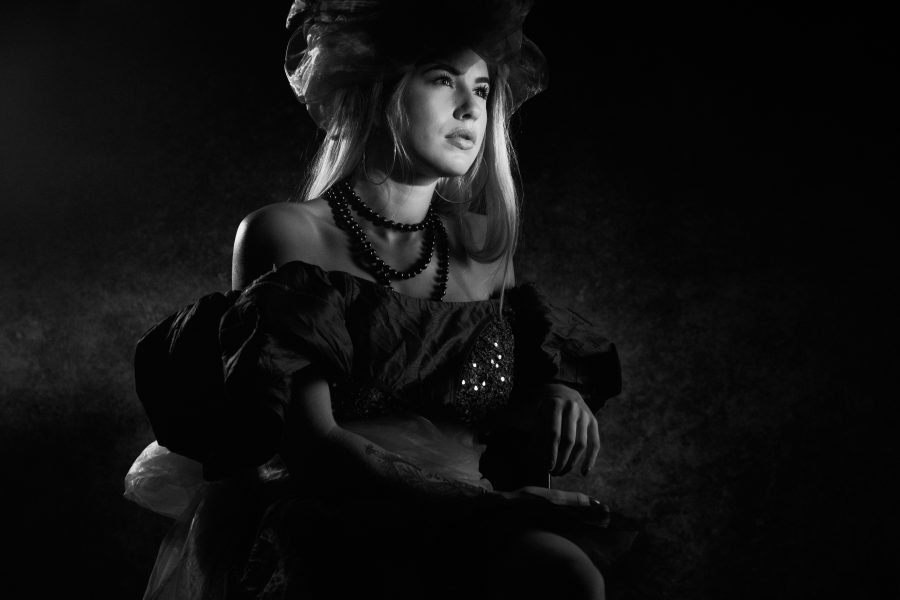 Glamor Photography Lighting Course by Frank Doorhof