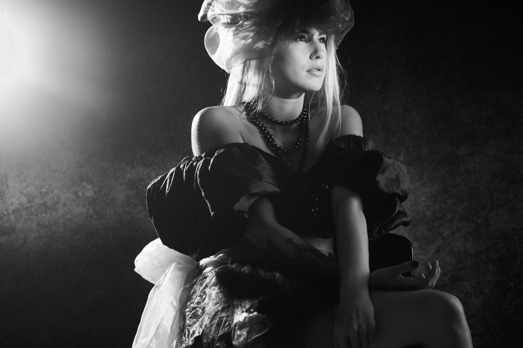 Glamor Photography Lighting Course by Frank Doorhof