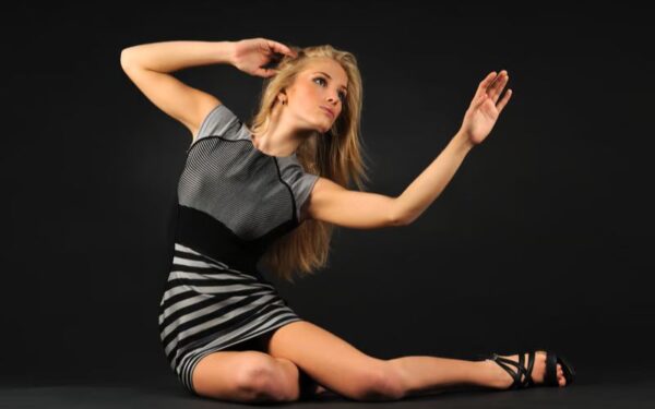 21 Most Gorgeous Female Poses For Your Next Photoshoot | 2026