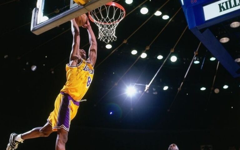 12 Legendary Sports Photographers To Follow in 2025