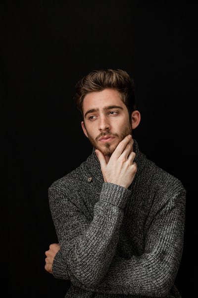 17 Genius Male Poses & Tips for Perfect Portraits in 2025