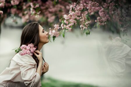 32 Spring Photoshoot Ideas To Bloom & Grow This Spring Season